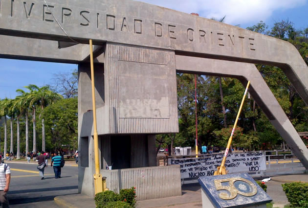 Estudiantes oficialistas toman rectorado de la Universidad de Oriente ...