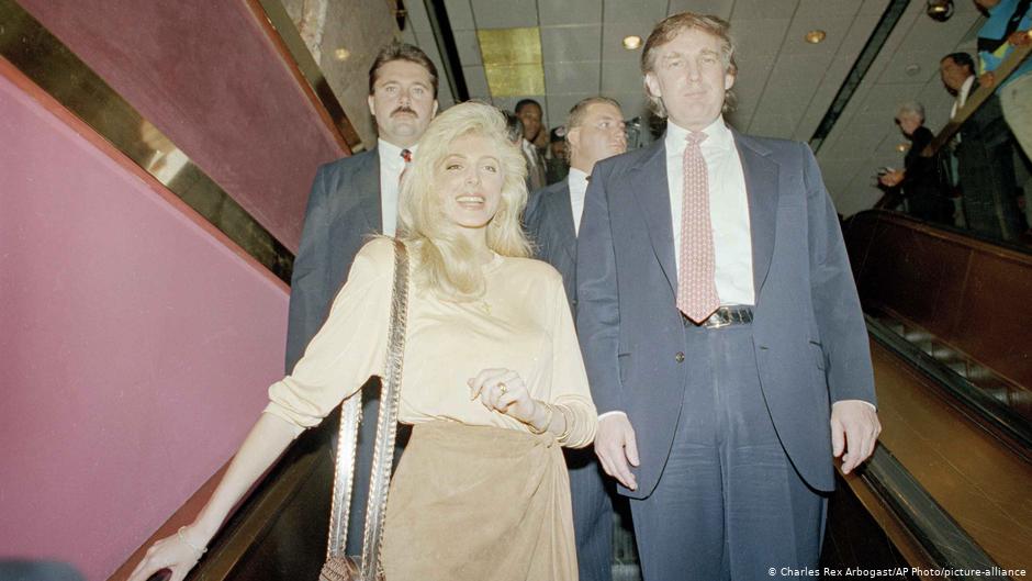 Exmodelo Amy Dorris acusa a Trump de agredirla sexualmente
