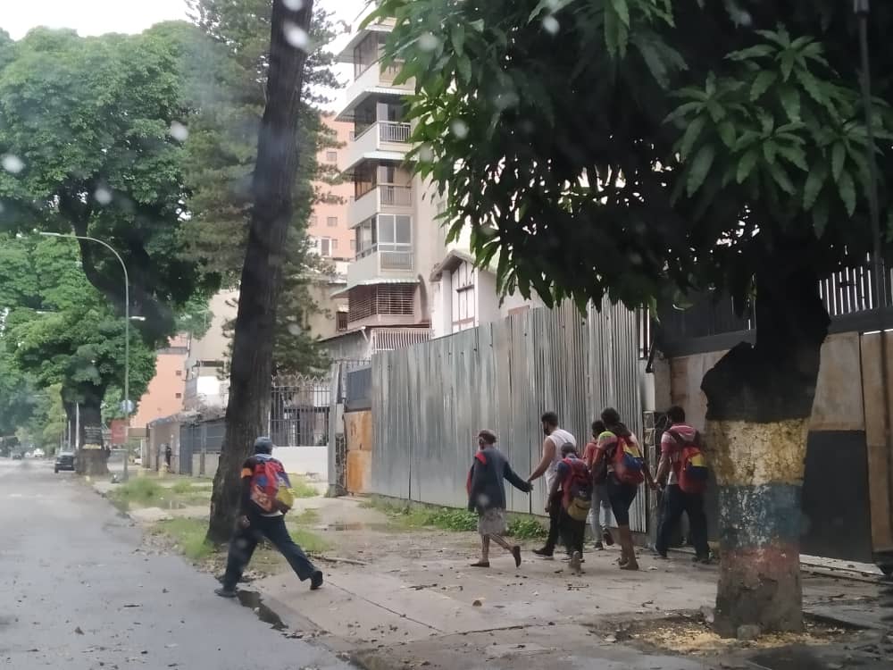 Habitantes de la Cota 905 huyen de la violencia #9Jul