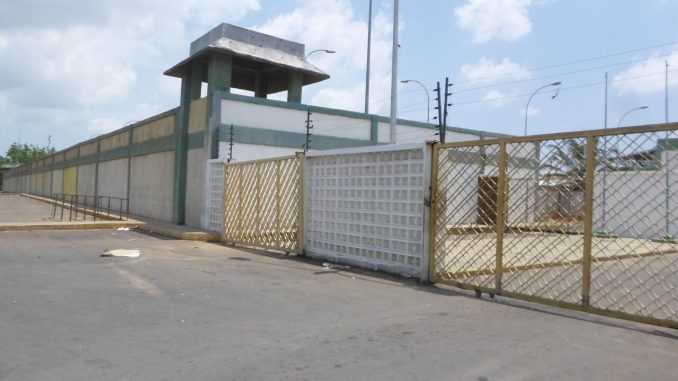 Reclusos se amotinan en El Marite y toman de rehenes a directores y funcionarios del penal ...