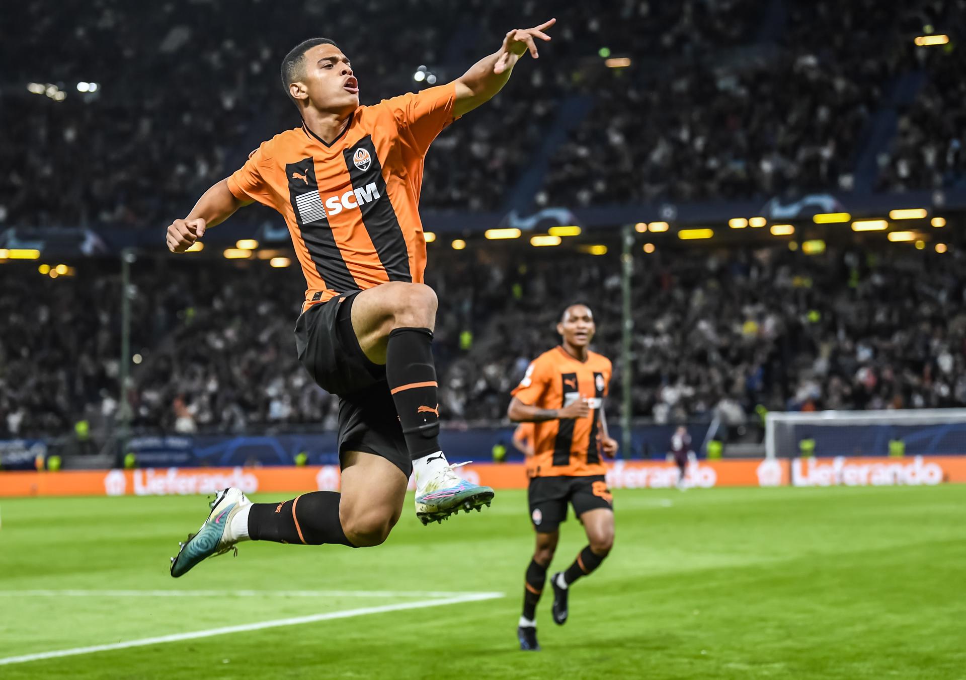 Venezolano Kevin Kelsy debuta con gol en primera jornada de Champions ...