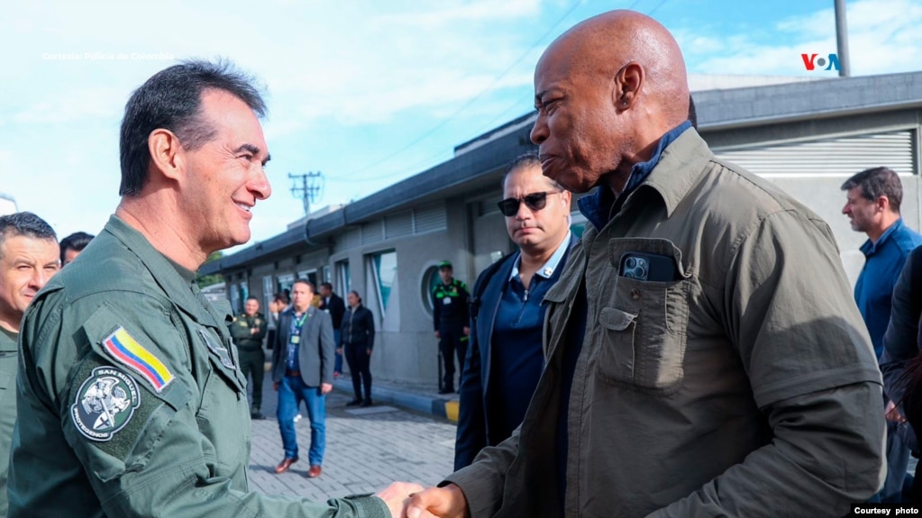 Alcalde de Nueva York sobrevoló selva del Darién para conocer crisis ...