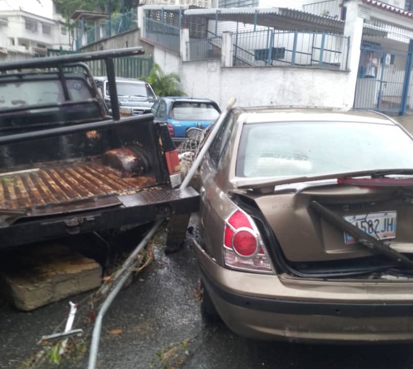 Drenaje tapado en urbanización Horizonte causó inundación que arrastró ...