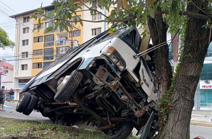 Seis muertos y más de 10 heridos deja accidente vial en Mérida - Efecto ...