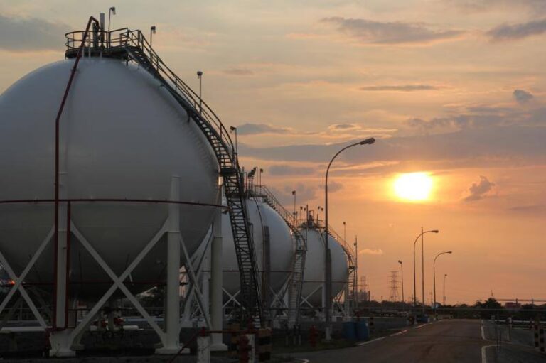 Estados Unidos extiende licencia que autoriza descarga de gas licuado en Venezuela - Efecto Cocuyo