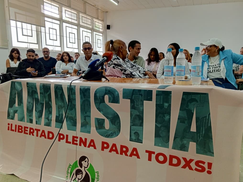 Comité de Madres presenta propuesta de ley de amnistía - Efecto Cocuyo